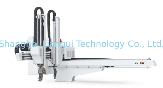 3 Axis Servo Driven Injection Molding Robots 900mm Vertical Arm